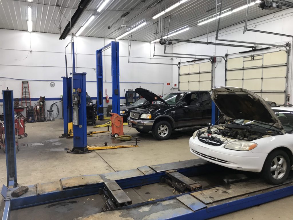 Rock Auto Service - Auto Mechanic | Solid Service & Honest Prices